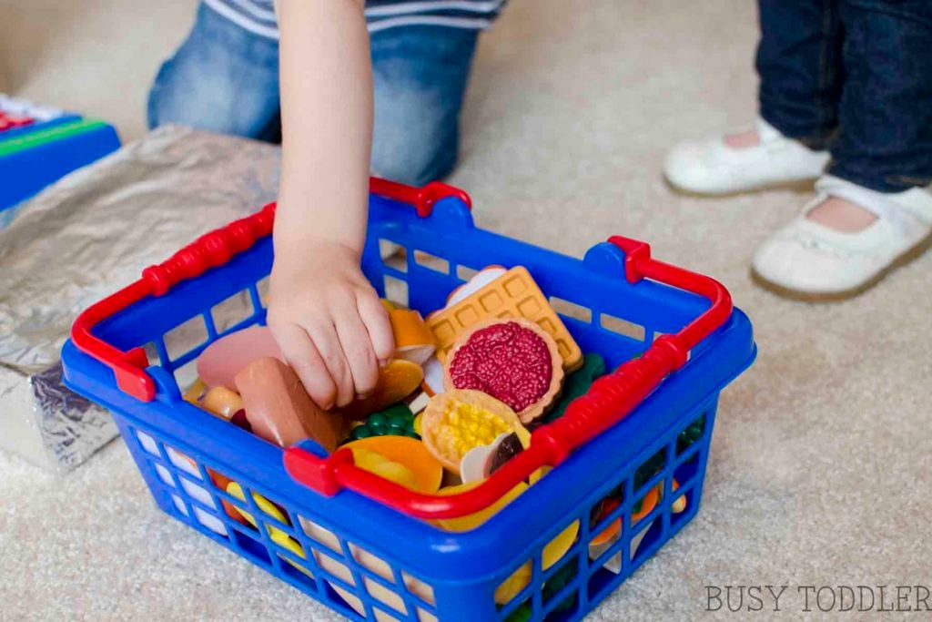 Let's Pretend: Grocery Store Dramatic Play - Busy Toddler