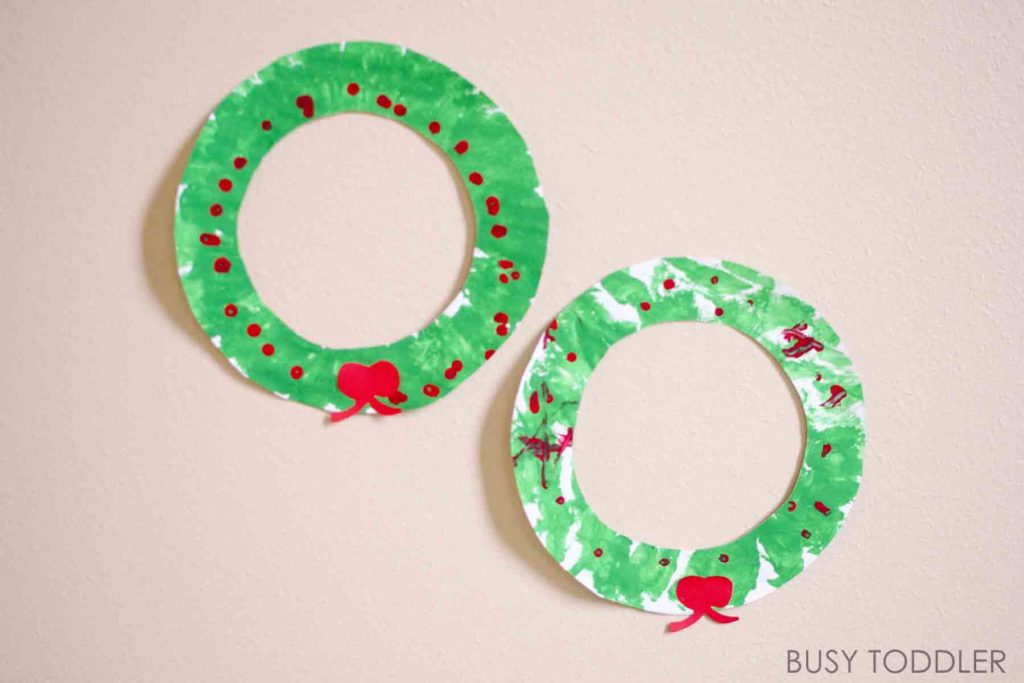 Easy Christmas Wreath Activity - Busy Toddler