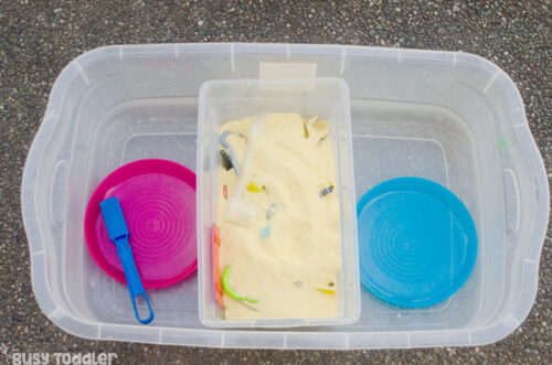 Easy Magnetic Sorting Activity - Busy Toddler