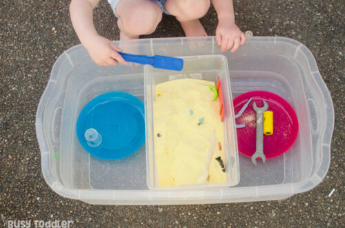 Easy Magnetic Sorting Activity - Busy Toddler