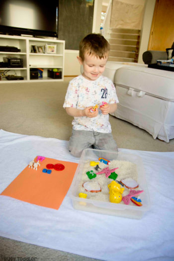 Matching Pairs: An Easy Sensory Activity - Busy Toddler