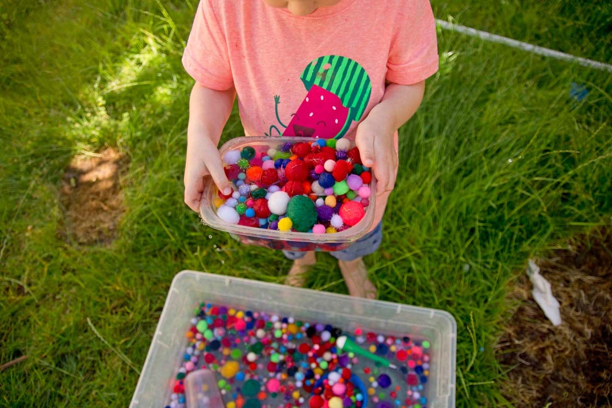 Pom Pom Water Play - Busy Toddler