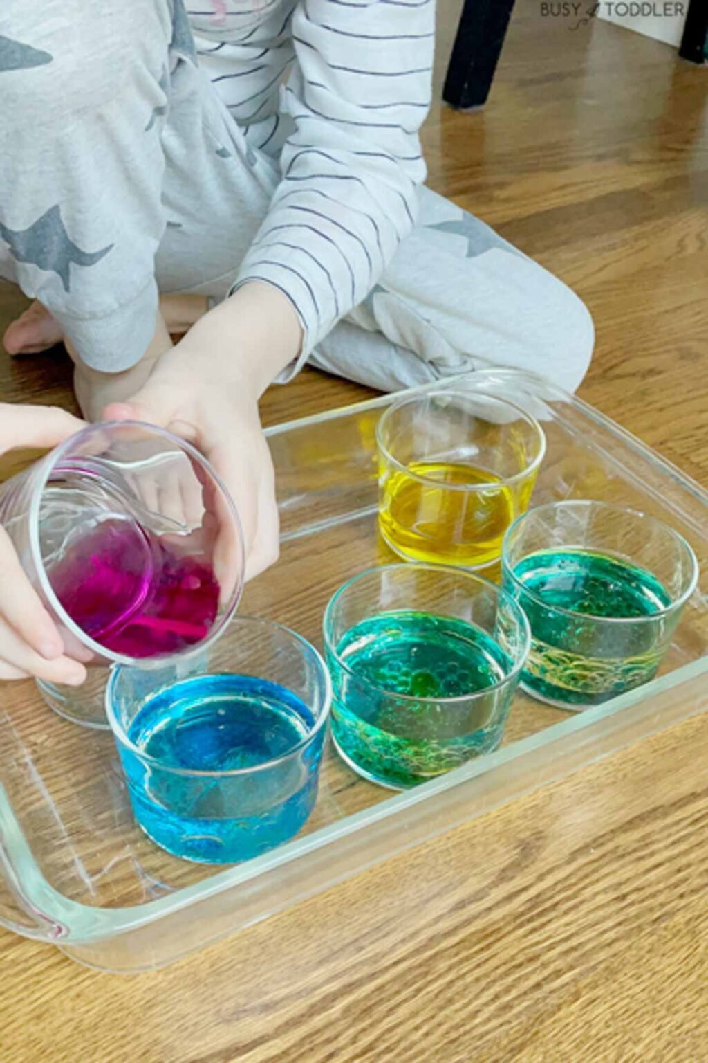 Oil and Water Science Experiment - Busy Toddler