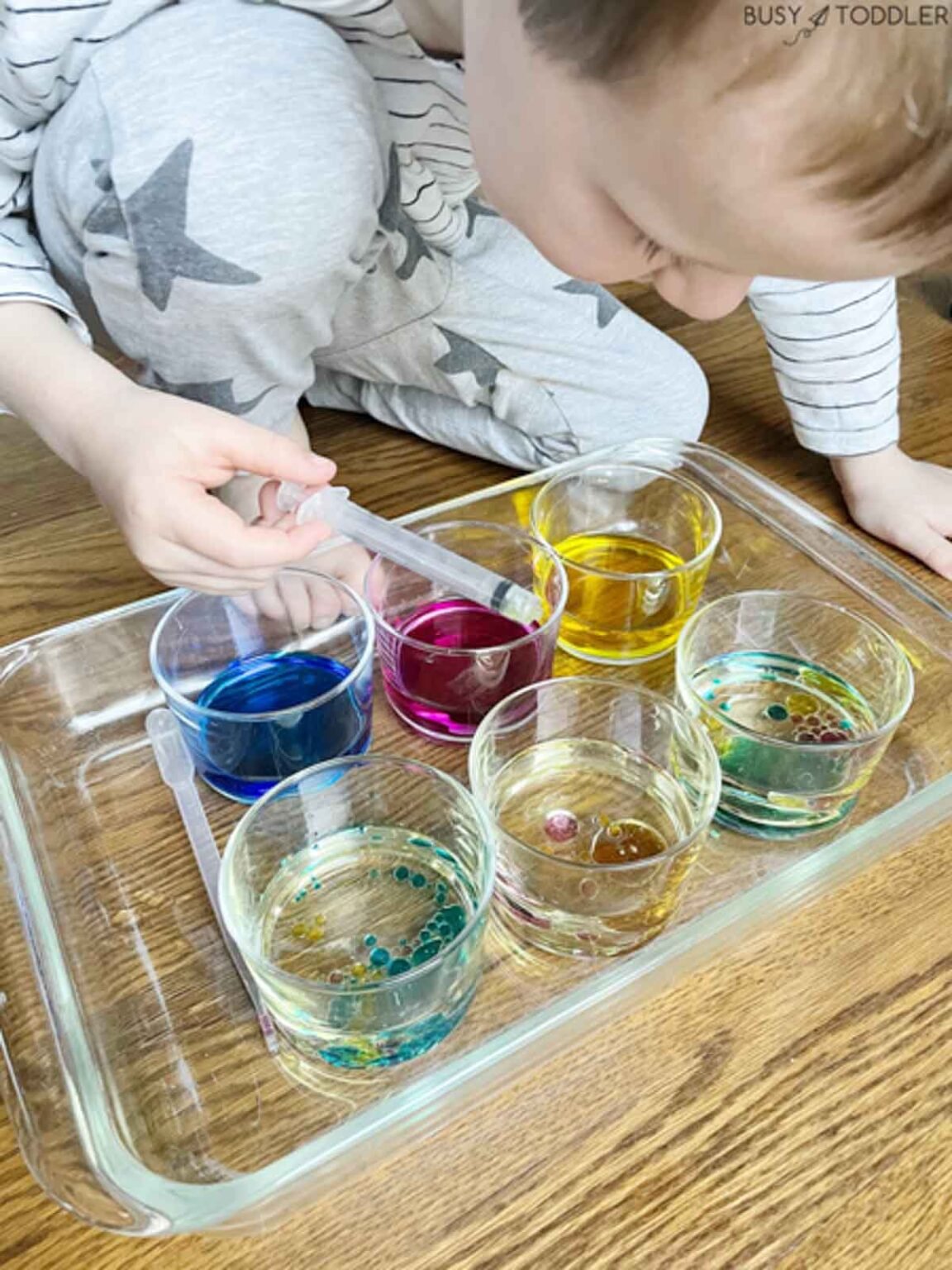 Oil and Water Science Experiment - Busy Toddler