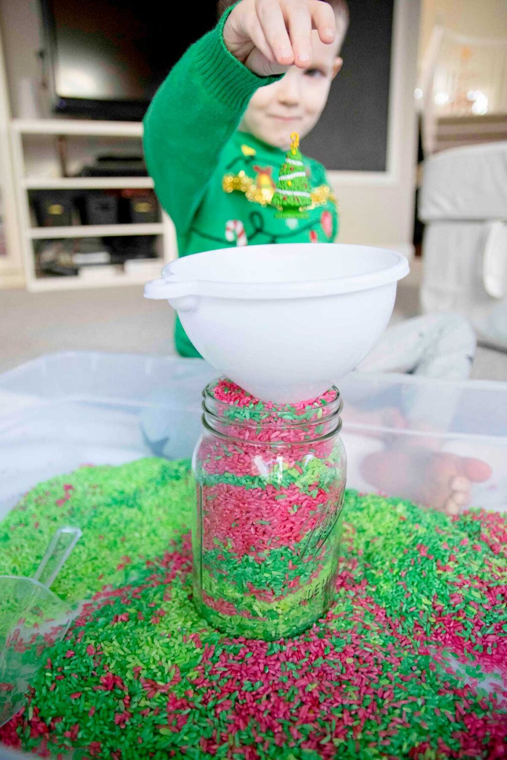 Christmas Sensory Bin - Busy Toddler