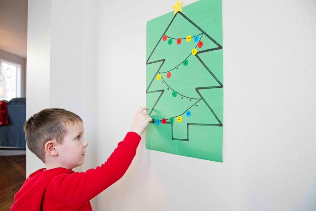 Christmas Math Activity - Busy Toddler