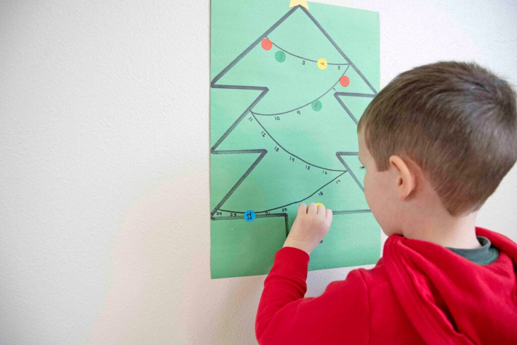 Christmas Math Activity - Busy Toddler