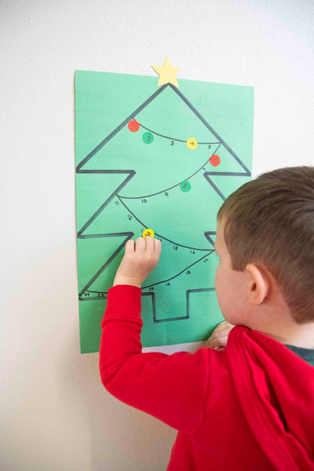 Christmas Math Activity - Busy Toddler