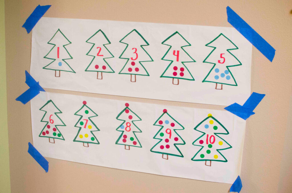 Christmas Counting Activity - Busy Toddler