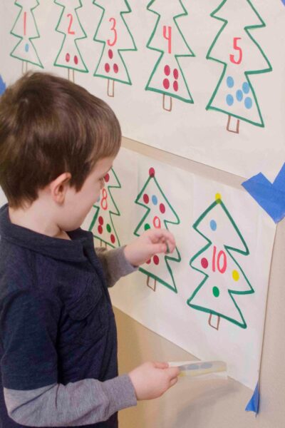 Christmas Counting Activity - Busy Toddler
