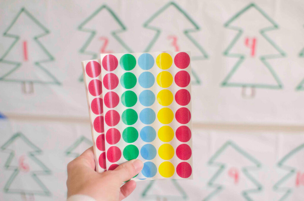 Christmas Counting Activity - Busy Toddler