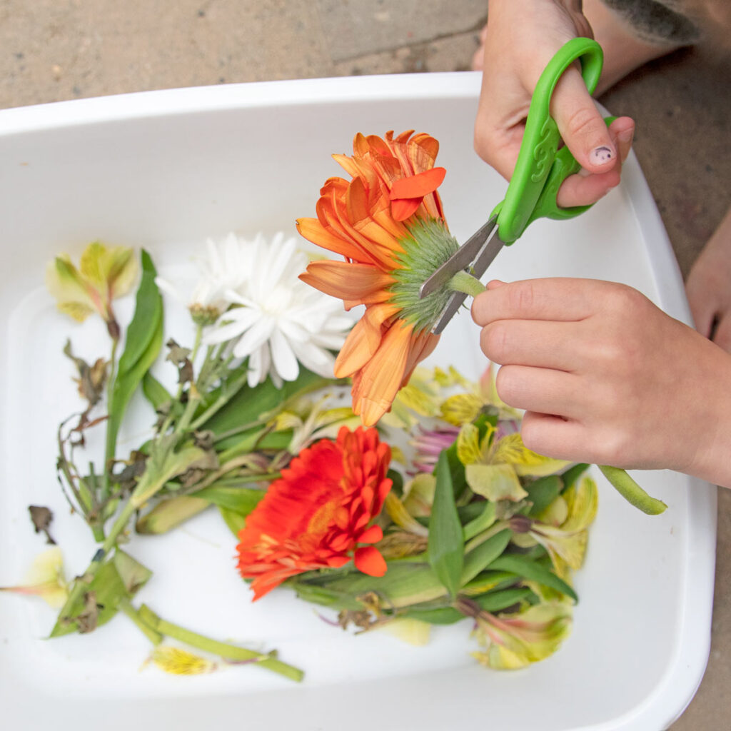 Flower Cutting Bin - Busy Toddler