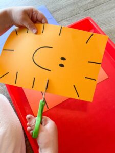 20+ Fine Motor Activities - Busy Toddler